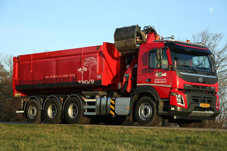 Volvo FMX 8x4 tridem voor J.K. van den Dool - Alex Miedema