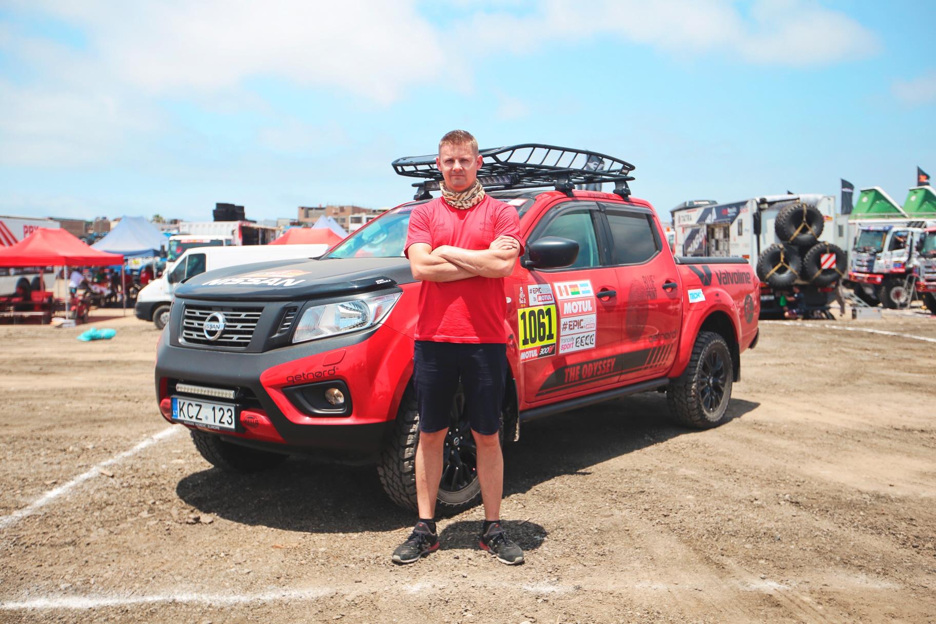 Nissan Navara takes on gruelling Dakar Rally - Alex Miedema