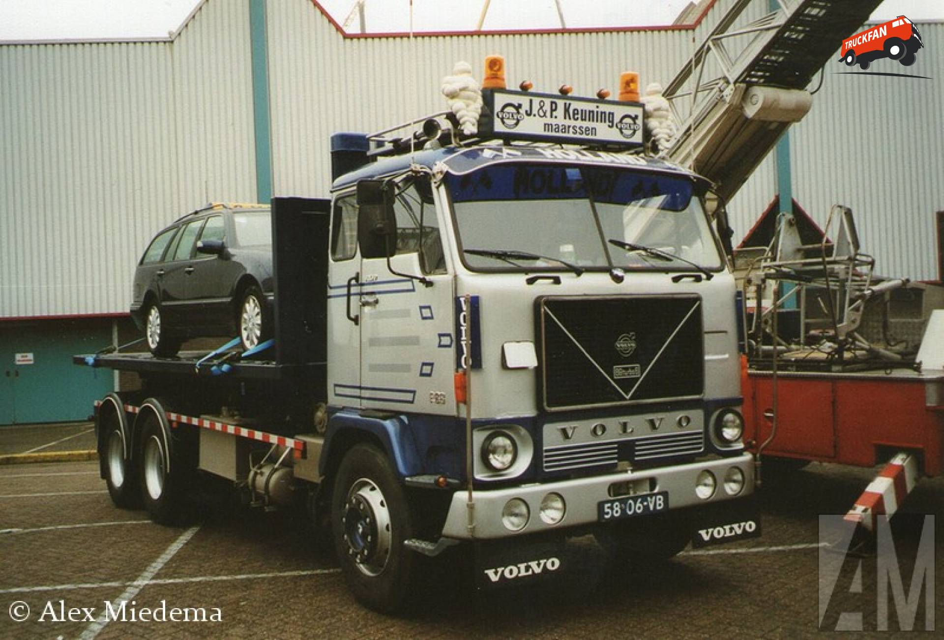 De jassen van de 58-06-VB - Alex Miedema