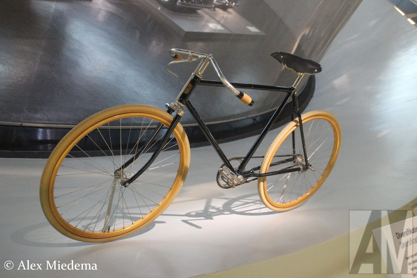 Fietsers zien sterren: De Mercedes-fiets - Hanna Laun