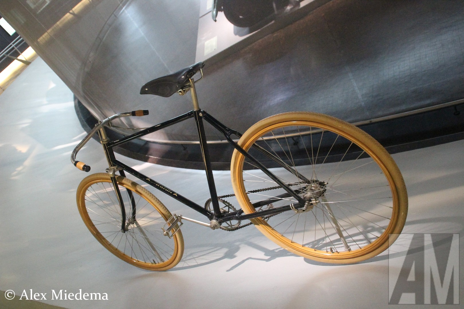 Fietsers zien sterren: De Mercedes-fiets - Hanna Laun