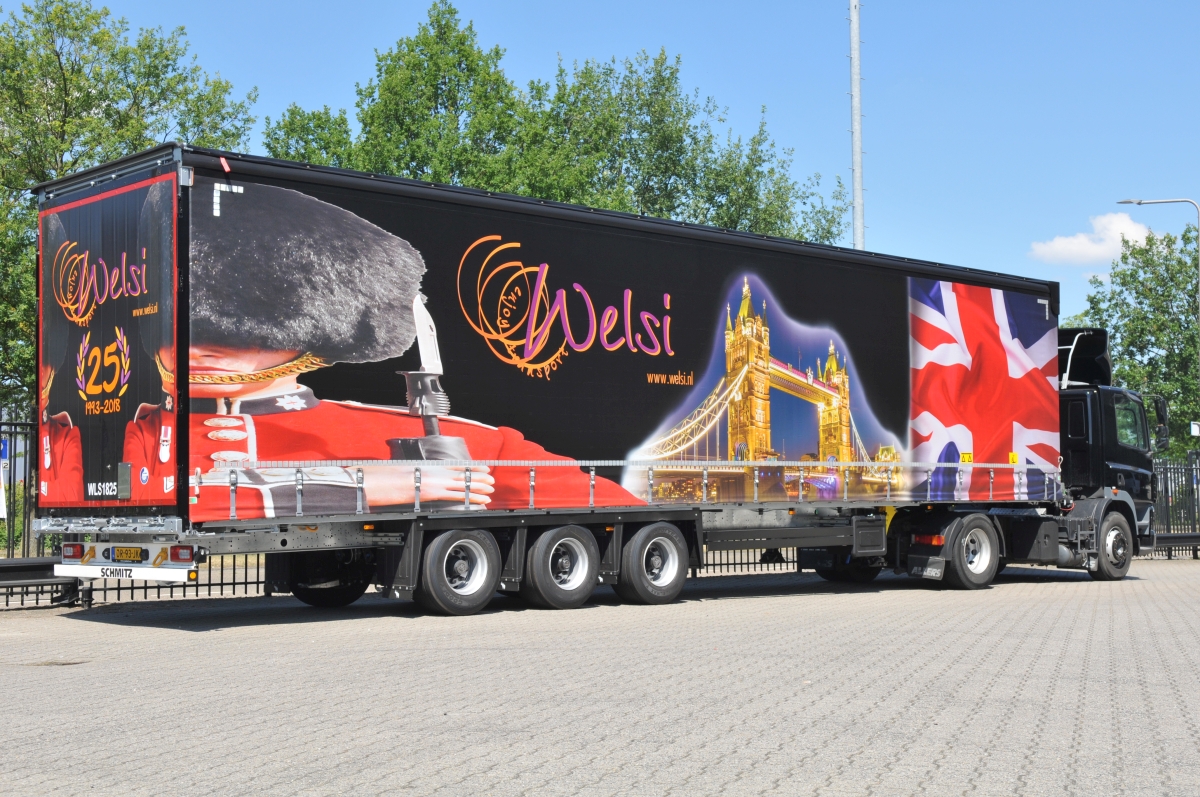 Zes Schmitz Cargobull S.CS Megatrailers voor Welsi - Alex Miedema