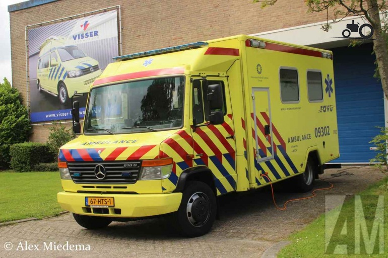 09-302: Mercedes-Benz Vario MICU van de RAVU - Alex Miedema