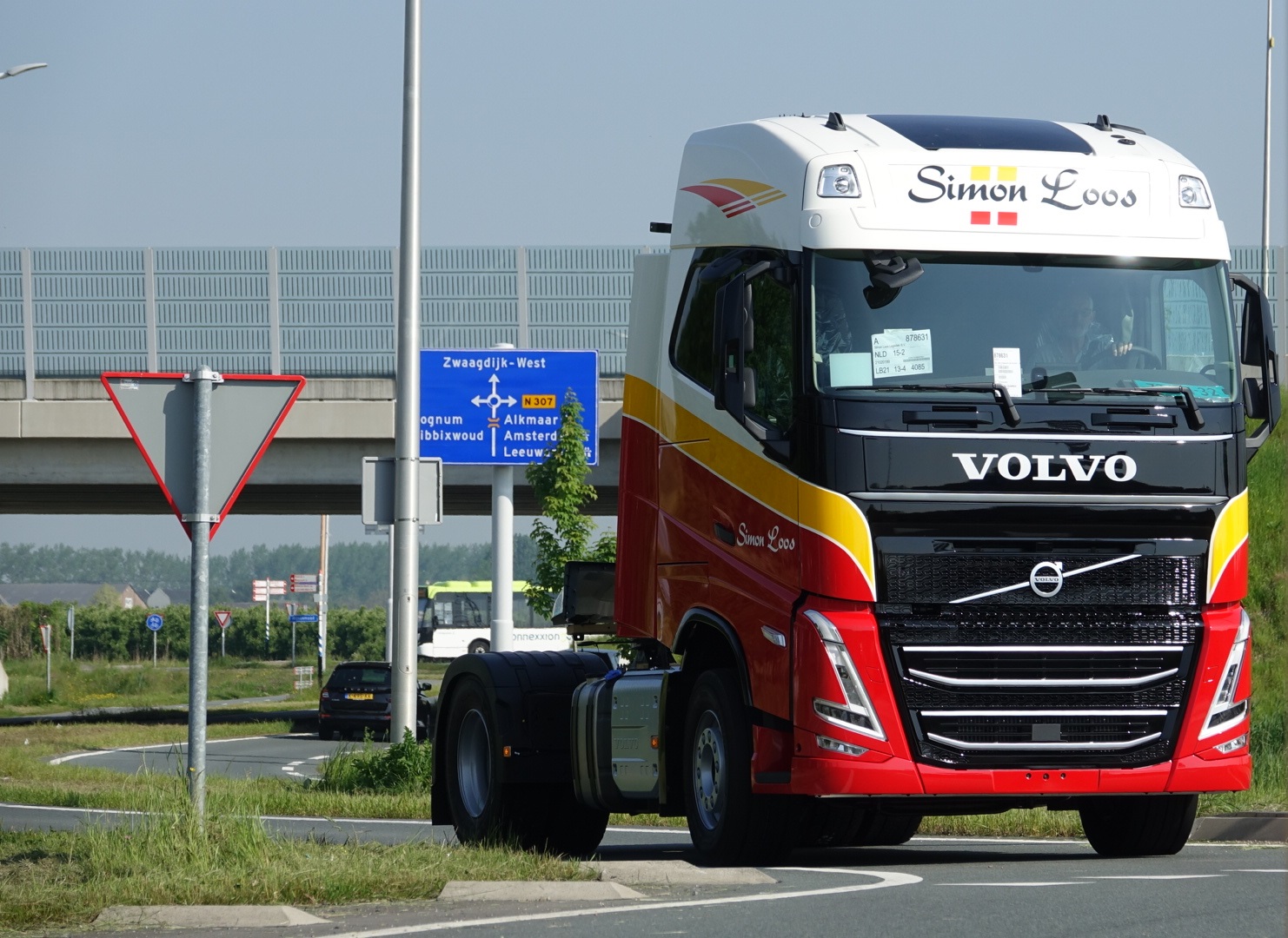 Simon Loos krijgt 22 Volvo FH's op LNG - Ramon Vegelien