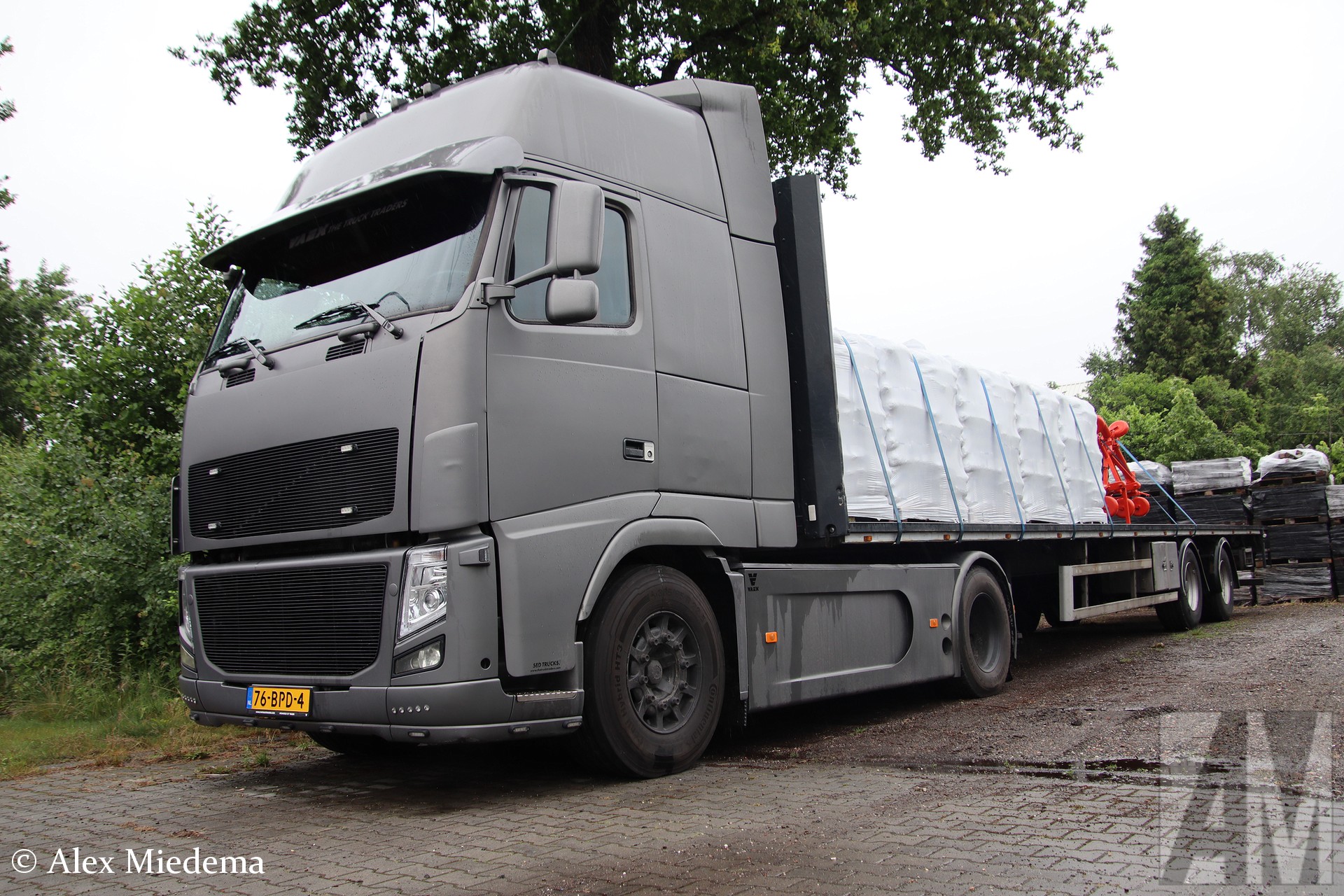 De eXtreme Volvo FH rijdt nu rond Roden - Alex Miedema