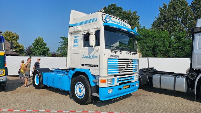 [122 foto's] Eddy Heijnen bij het Volvo Oldtimer Truck weekend