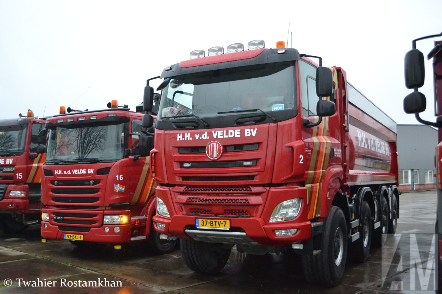 Twahier Rostamkhan maakte een ritje mee in een Tatra Phoenix van H.H ...